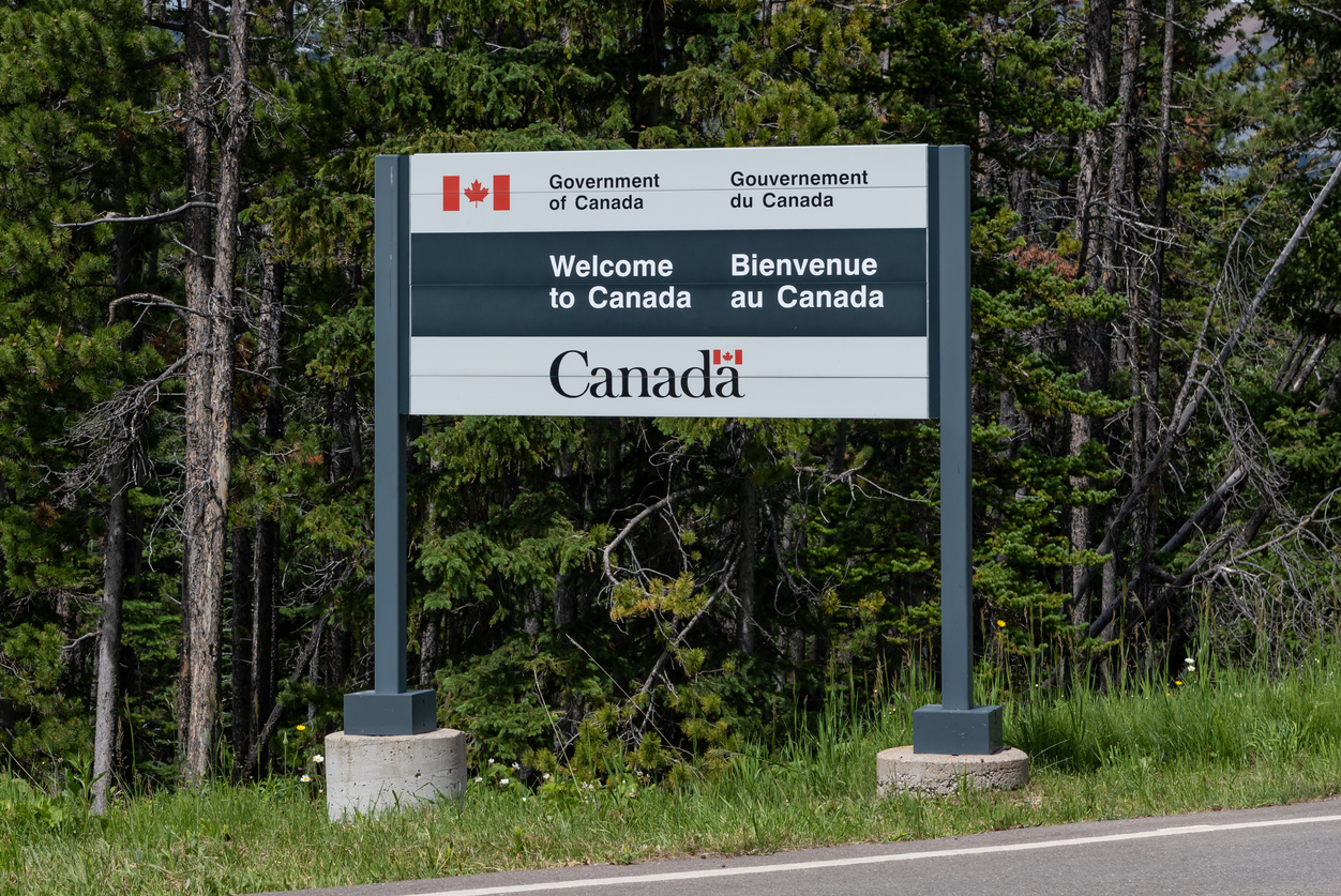 Welcome To Canada Sign – ASKMigration: Canadian Lifestyle Magazine